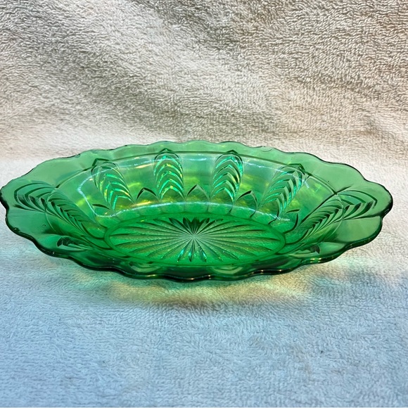 Dining | Vintage Emerald Green Glass Dish | Poshmark